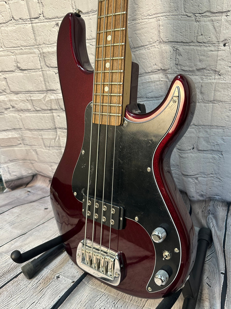 G&L USA Kiloton Bass Guitar - Ruby Red w/case – Eclipse Music